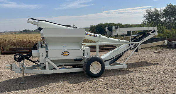 ***NEW*** Herd-Boss RMC48 Roller Mill - Post Equipment