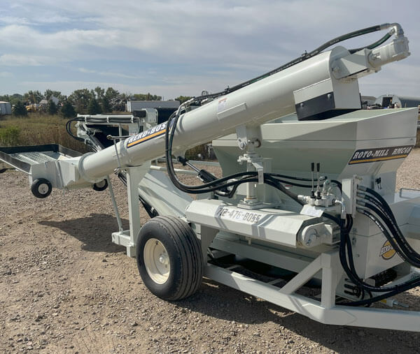 ***NEW*** Herd-Boss RMC48 Roller Mill - Post Equipment